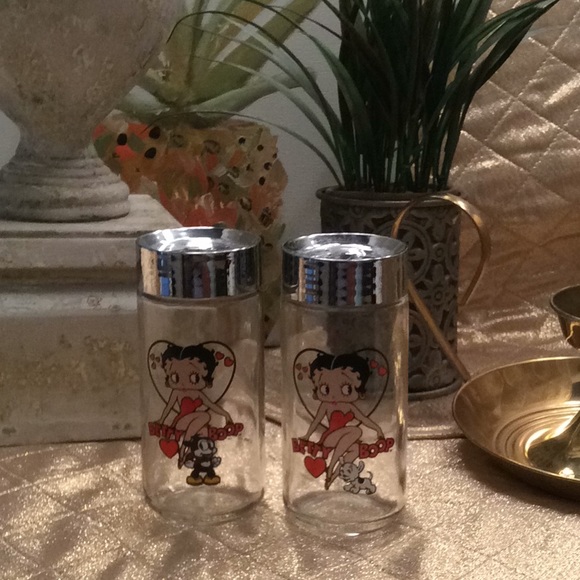 Dining | Betty Boop Salt And Pepper Shakers | Poshmark